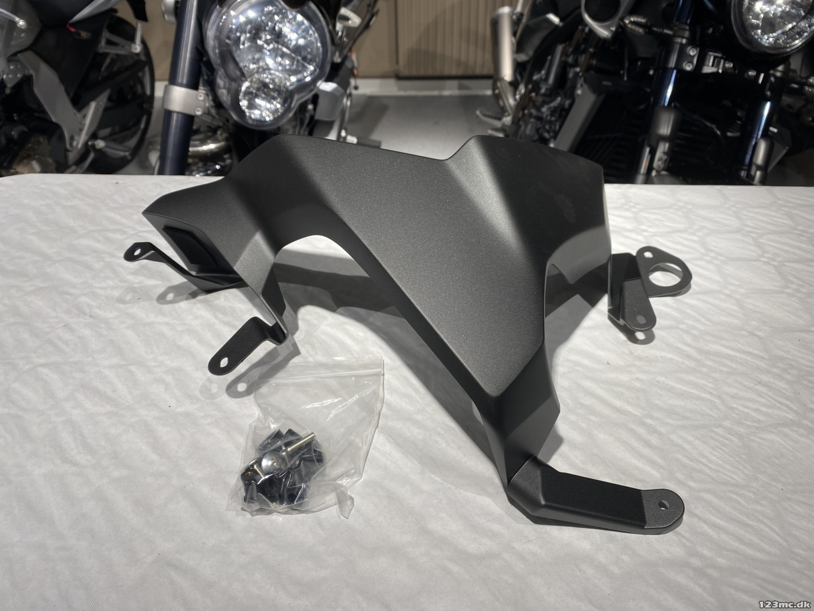 LEG SHIELD SET 1, 2BC-W0745-10-P0 til salg - 123mc
