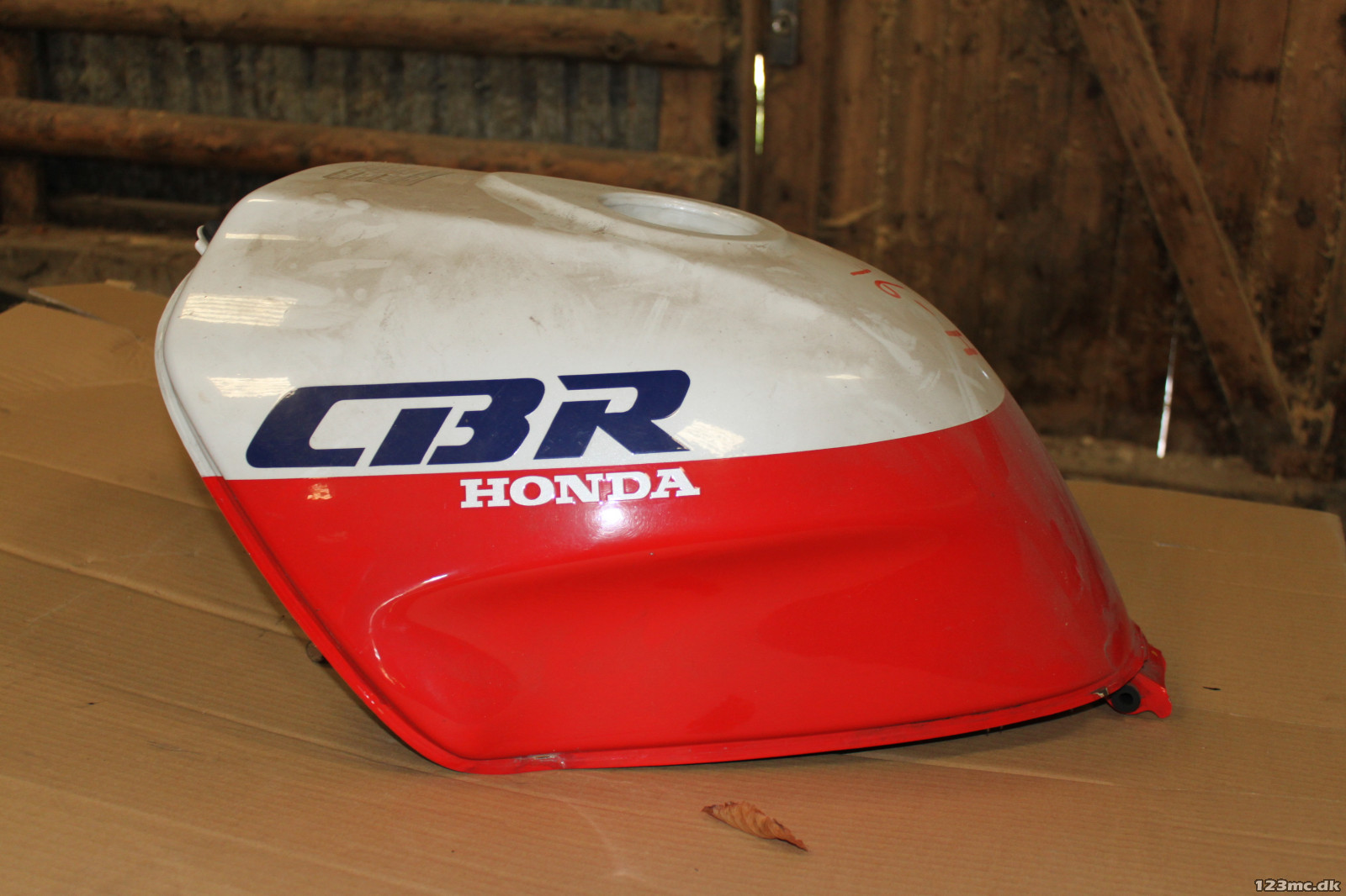 Benzintank til Honda CBR 1000 til salg - 123mc