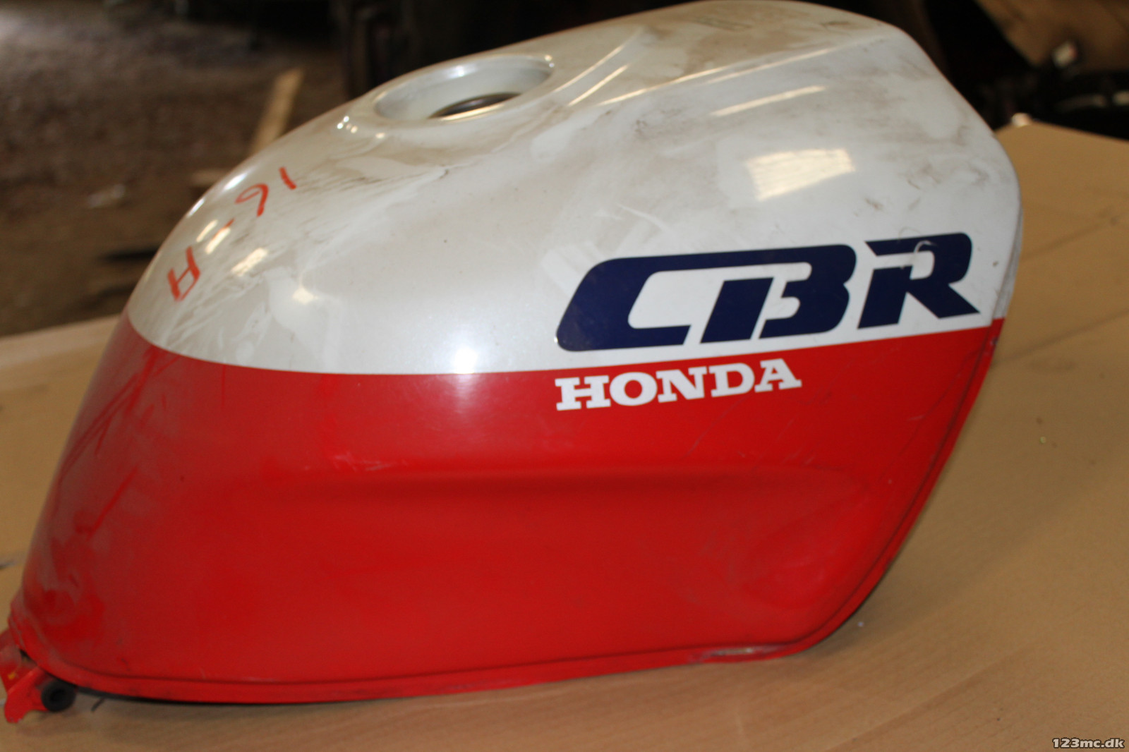 Benzintank til Honda CBR 1000 til salg - 123mc