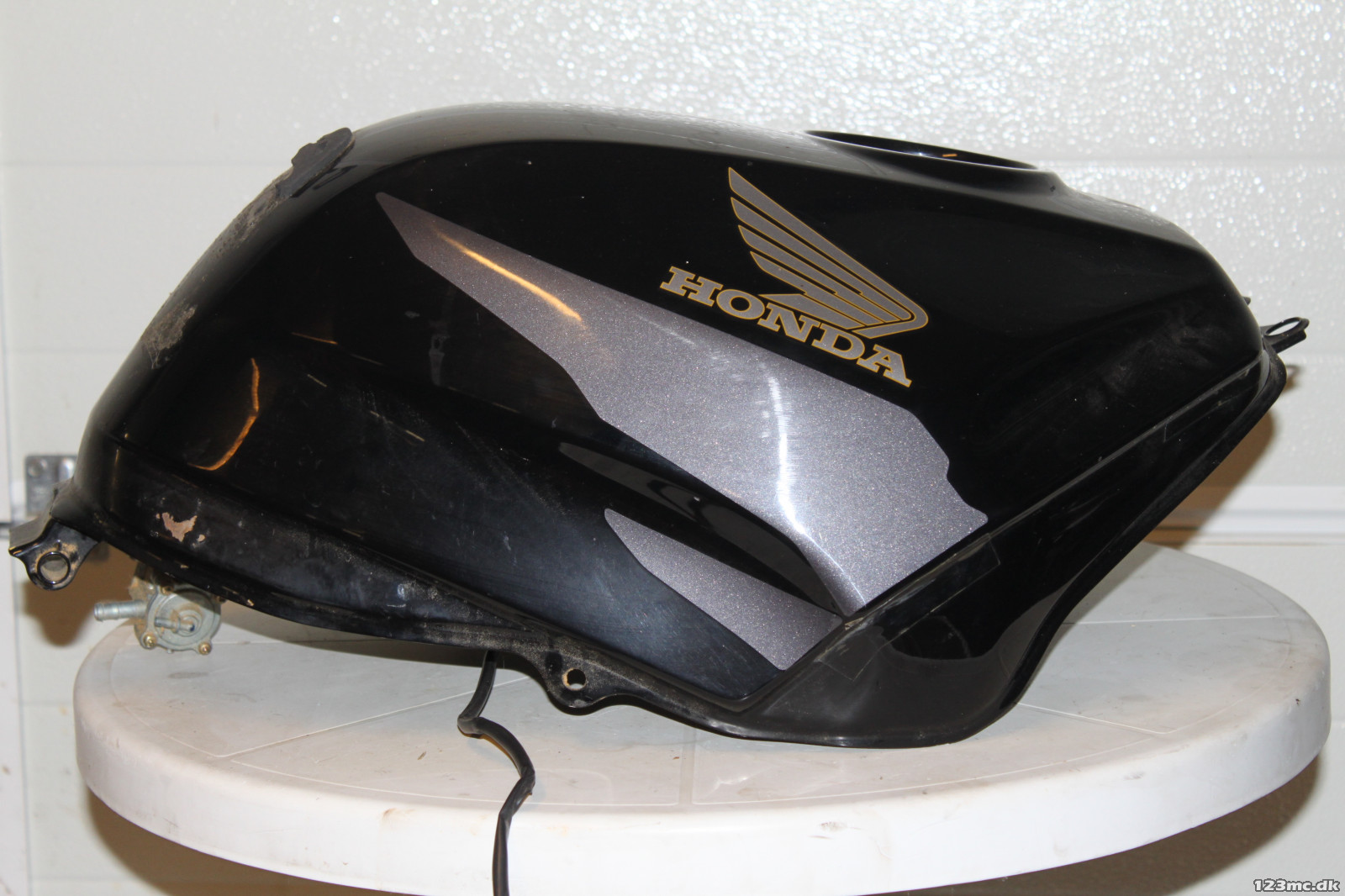 Benzintank til Honda CBR 1000 til salg - 123mc